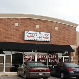 SWEET BERRY CAFE - Updated May 2025 - 422 Photos & 426 Reviews - 720 N ...