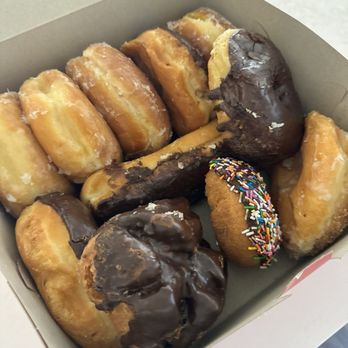 MASTER DONUTS - Updated December 2025 - 154 Photos & 227 Reviews - 2300 ...