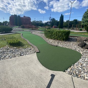 WILLOWBROOK GOLF CENTER - Updated September 2025 - 119 Photos & 64 ...