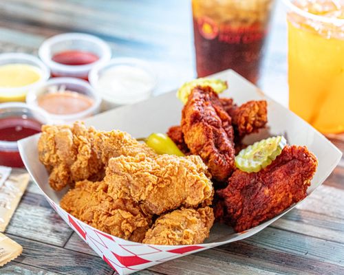 LEGEND HOT CHICKEN LAKEWOOD - Updated August 2024 - 455 Photos & 402 ...