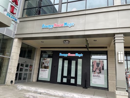 BOUNCY HOUSE MAGIC - Updated December 2025 - 19 Photos - 6127 Fashion ...