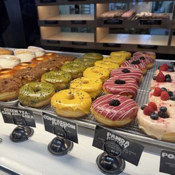 DONUT FRIEND - Updated January 2026 - 1087 Photos & 580 Reviews - 543 S ...