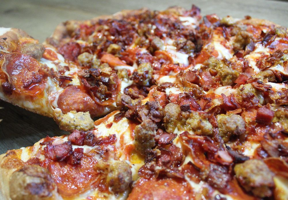 CALIENTE PIZZA & DRAFT HOUSE - Updated September 2024 - 93 Photos & 149 ...