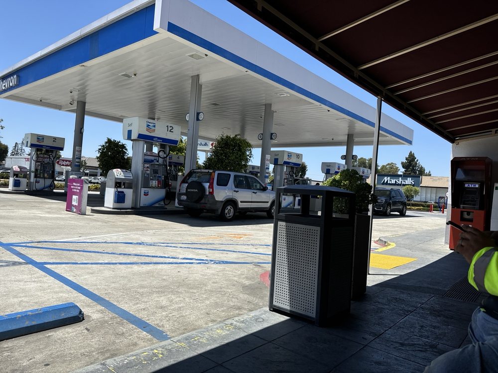 CHEVRON - Updated December 2025 - 44 Photos & 33 Reviews - 1405 W ...