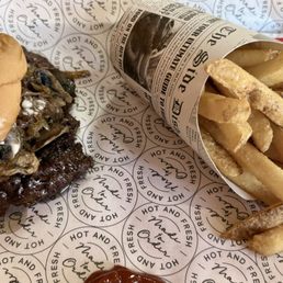 SMASH BROS BURGERS - Updated December 2025 - 173 Photos & 121 Reviews ...