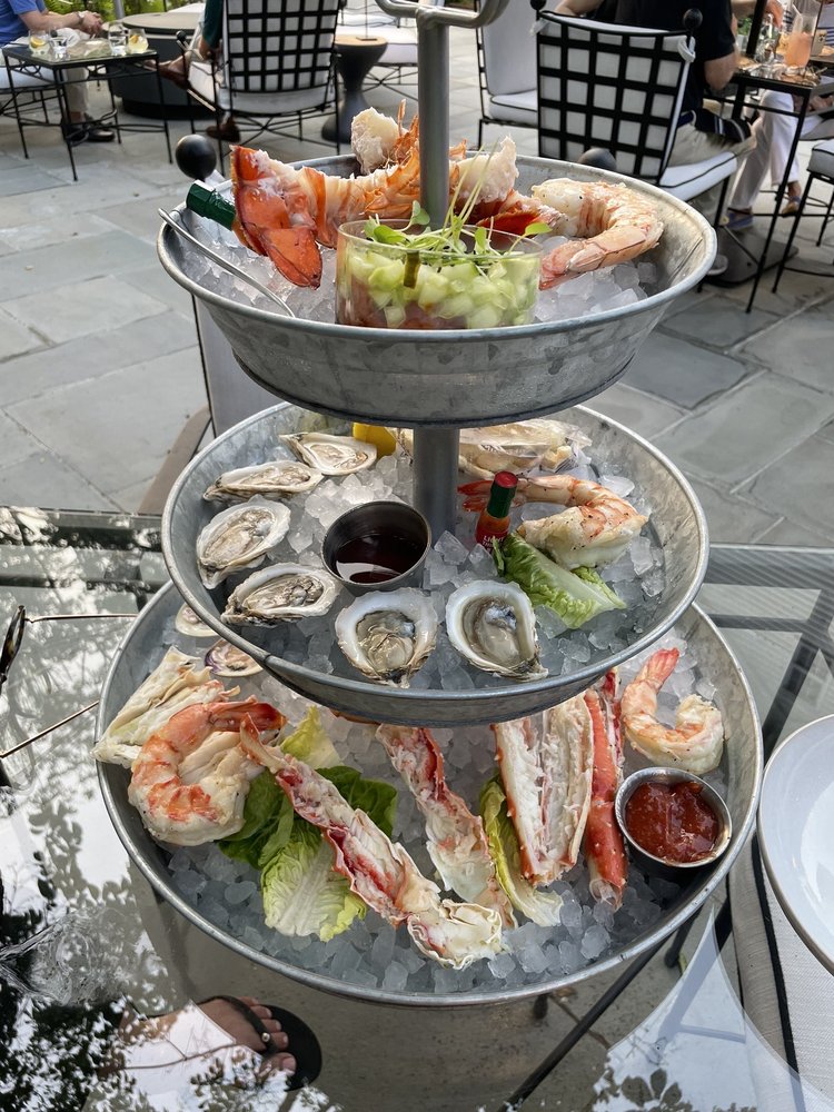 THE HEDGES INN - Updated April 2025 - 52 Photos & 18 Reviews - 74 James ...