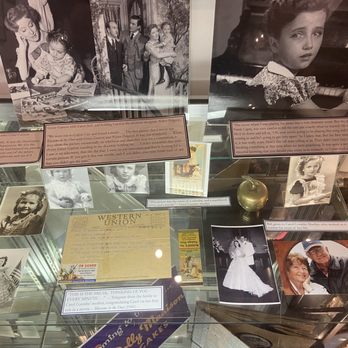 IT’S A WONDERFUL LIFE MUSEUM - Updated December 2025 - 46 Photos & 16 ...