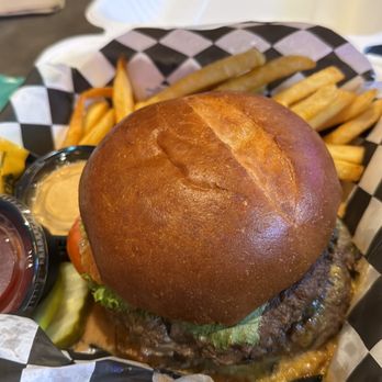 BURGER MOE’S - Updated April 2024 - 200 Photos & 325 Reviews - 242 W ...