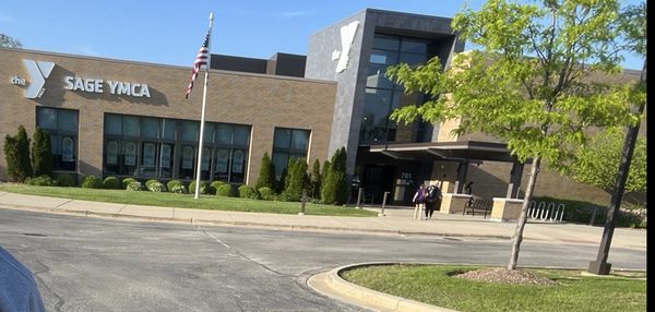 SAGE YMCA - Updated July 2025 - 44 Reviews - 701 Manor Rd, Crystal Lake, Illinois - Gyms - Phone ...