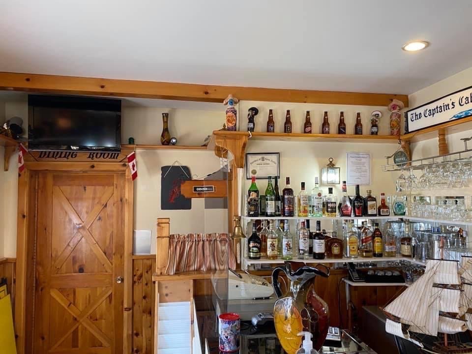 CAPTAINS CABIN RESTAURANT - Updated January 2026 - 11 Photos & 10 ...
