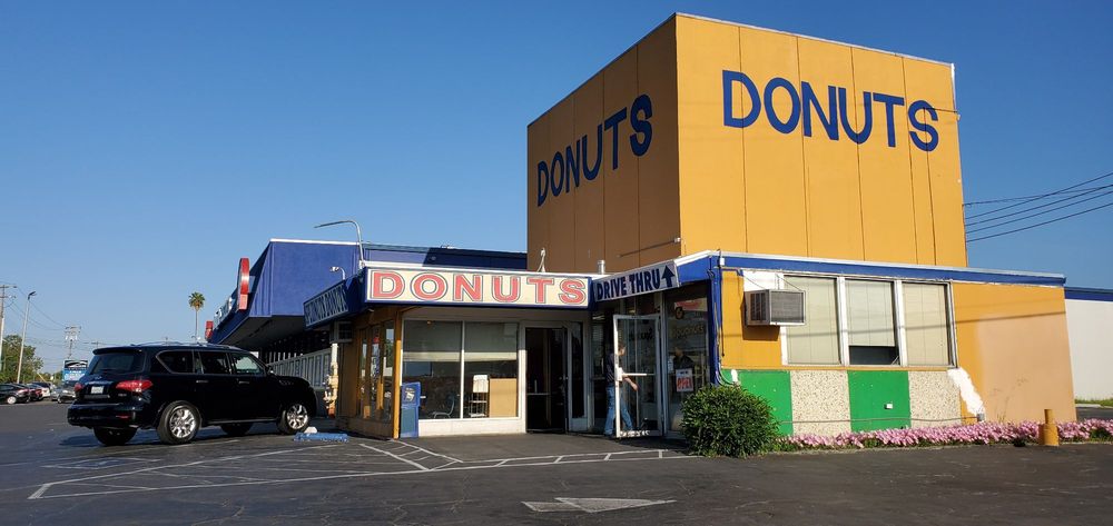 SPUDNUTS DONUTS - 99 Photos & 176 Reviews - Donuts - 2445 Arden Way ...