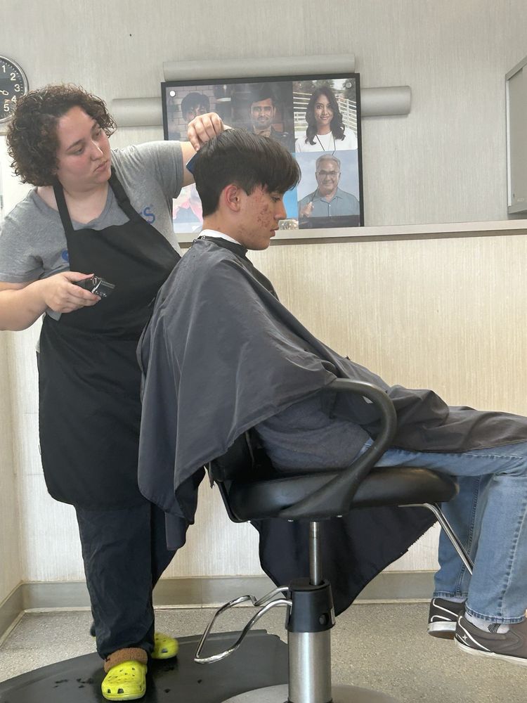 SUPERCUTS - Updated February 2025 - 12 Photos & 83 Reviews - 268 ...