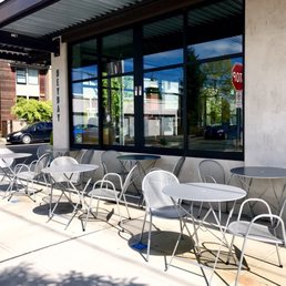 HEYDAY BAR & RESTAURANT - Updated October 2025 - 267 Photos & 282 ...