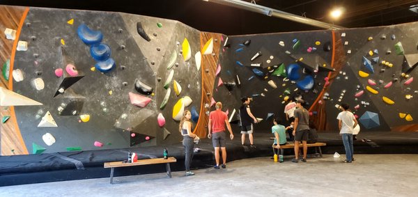 FLOWSTONE CLIMBING - 45 Photos & 26 Reviews - Gyms - 1411 W State St ...