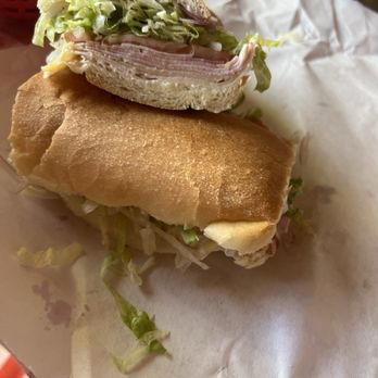 PUB N’ SUB - Updated July 2024 - 226 Photos & 256 Reviews - 1000 ...