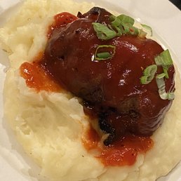 12 WEST BAR AND GRILL - Updated December 2025 - 92 Photos & 164 Reviews ...