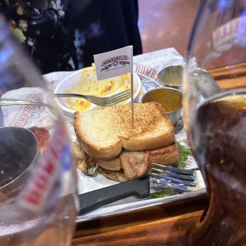 BOMBSHELLS RESTAURANT & BAR - Updated January 2026 - 155 Photos & 204 ...