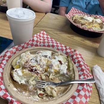 PRATER’S TATERS - Updated October 2025 - 22 Photos & 37 Reviews - 1055 ...