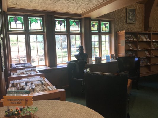 THE WAGNALLS MEMORIAL LIBRARY - 14 Photos & 12 Reviews - 150 E Columbus ...