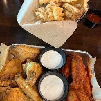 WINGS OVER FRISCO - Updated December 2024 - 89 Photos & 73 Reviews ...