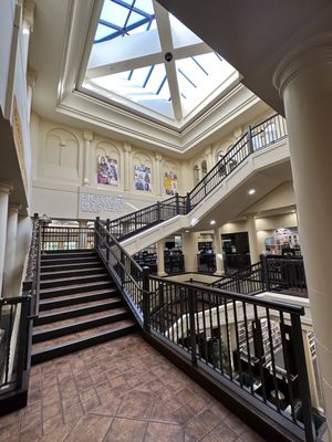 BURLINGAME PUBLIC LIBRARY - Updated December 2025 - 150 Photos & 141 ...