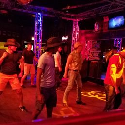 CHARLIE’S CHICAGO - Updated July 2025 - 32 Photos & 123 Reviews - 3726 ...