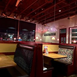 BOB’S BURGERS & BREW - Updated October 2025 - 160 Photos - 344 Reviews - 1611 SE Everett Mall ...