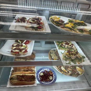 GENETTIS BISTRO AND CAFE - Updated November 2024 - 40 Photos & 21 ...