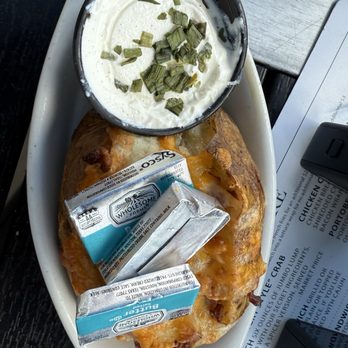 THE LIGHTHOUSE RESTAURANT & DOCK BAR - Updated December 2025 - 571 ...