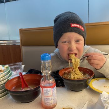 AKARII REVOLVING SUSHI - Updated March 2025 - 80 Photos & 84 Reviews ...