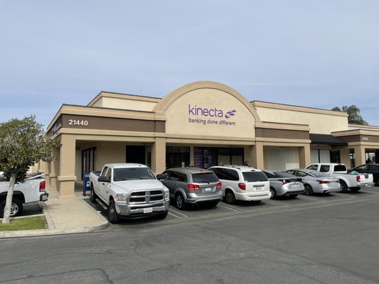 KINECTA FEDERAL CREDIT UNION - Updated October 2025 - 24 Photos & 146 Reviews - 21440 Victory ...