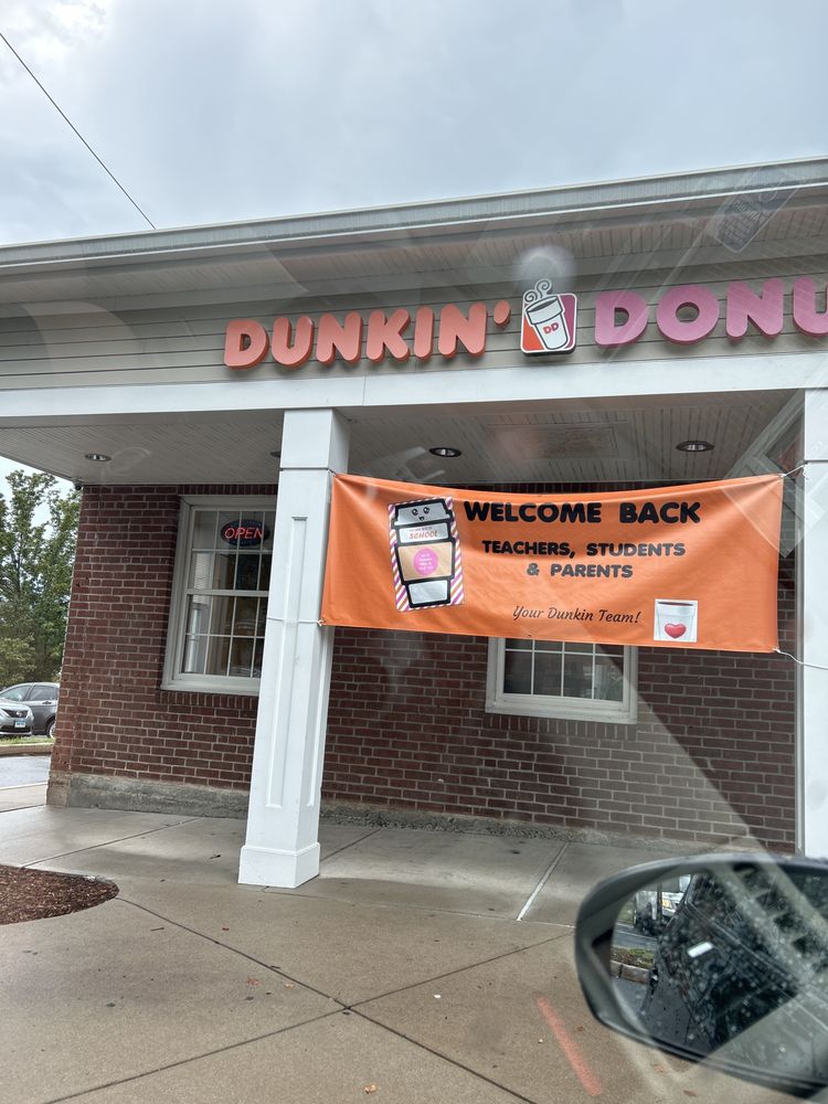 DUNKIN’ - TEMP. CLOSED - Updated June 2024 - 1095 Main St, Newington ...