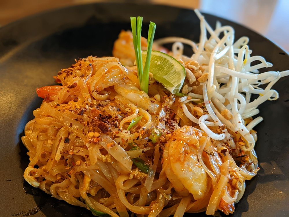 THAI TABLE - Updated June 2026 - 176 Photos & 185 Reviews - 790 Oak ...