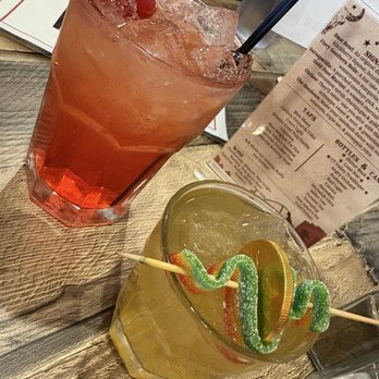 TRAIL DUSTERS TAP AND TABLE - Updated September 2025 - 25 Photos & 19 ...