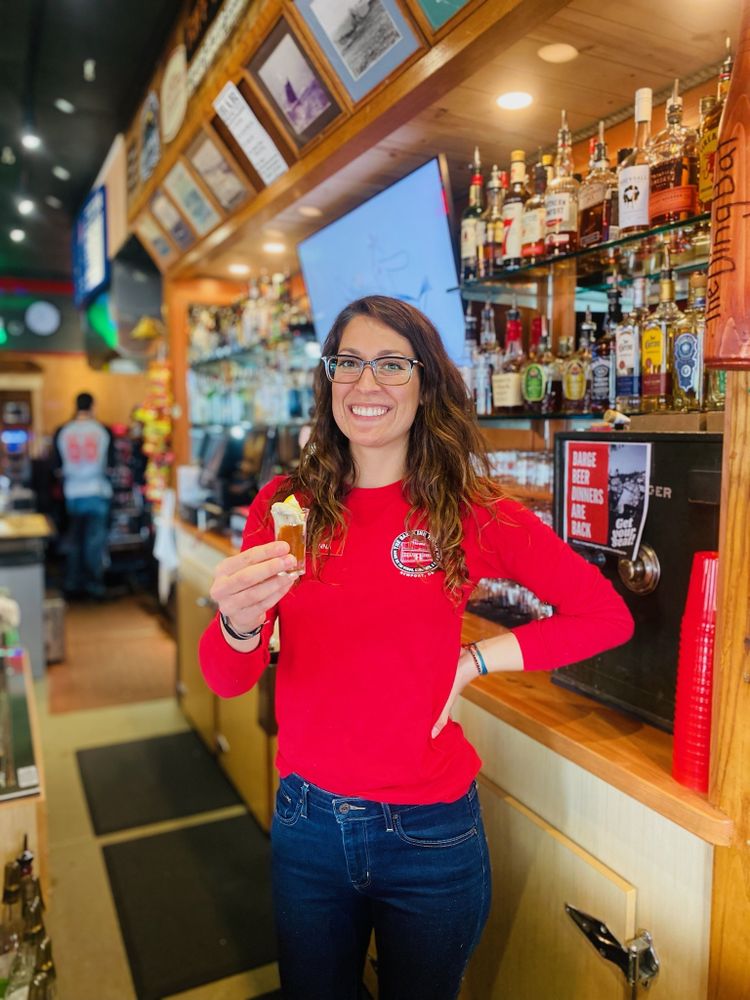 BARGE INN TAVERN - Updated May 2025 - 289 Photos & 84 Reviews - 358 SW ...