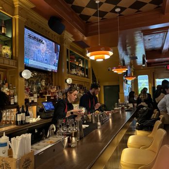 SIR HENRY’S - Updated September 2024 - 116 Photos & 38 Reviews - 795 ...