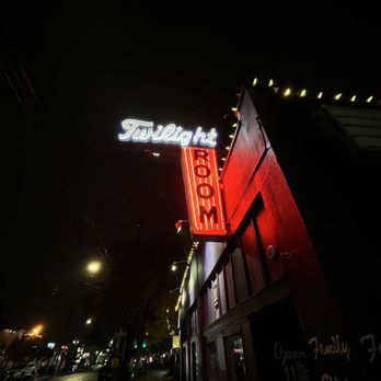 TWILIGHT ROOM - Updated May 2024 - 82 Photos & 116 Reviews - 5242 N ...