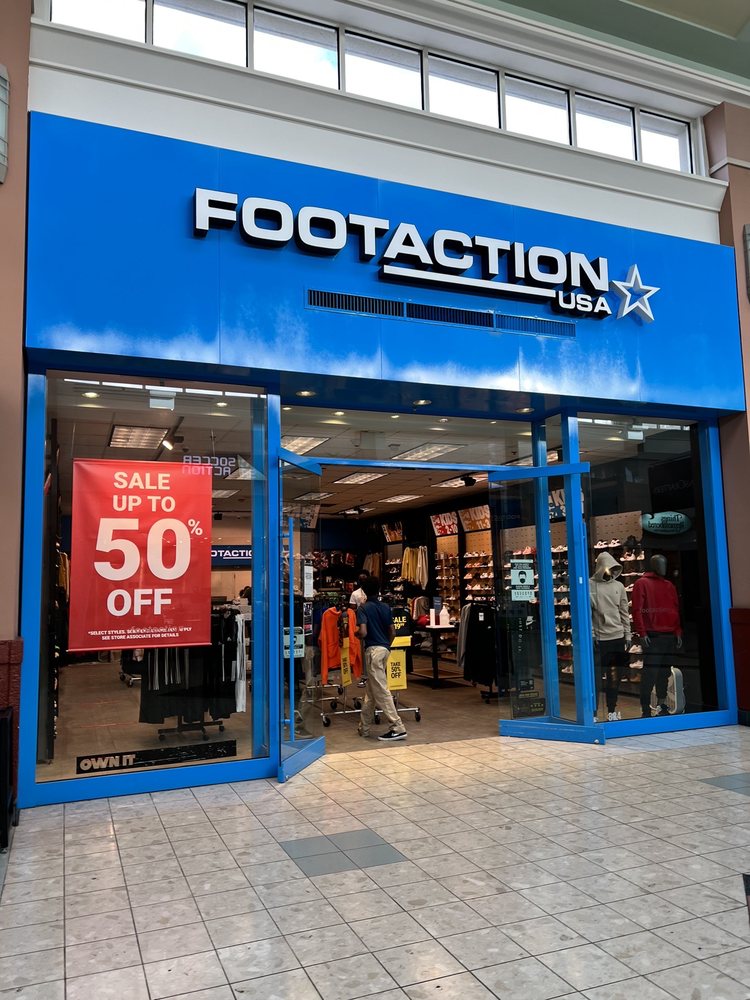 FOOTACTION USA - Updated September 2025 - 11401 Pines Blvd, Pembroke ...