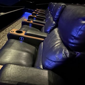 HOOKY ENTERTAINMENT DELRAY - Updated October 2025 - 250 Photos & 17 Reviews - 14775 Lyons Rd ...