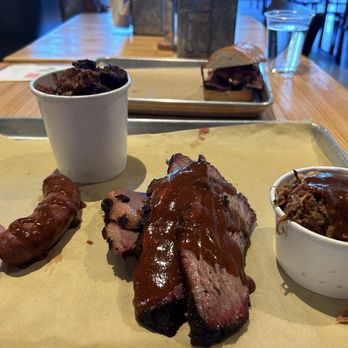 STATELINE ROAD SMOKEHOUSE - Updated January 2025 - 178 Photos & 127 ...