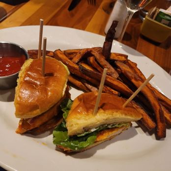 COUNTRYSIDE SALOON - Updated January 2025 - 283 Photos & 245 Reviews ...