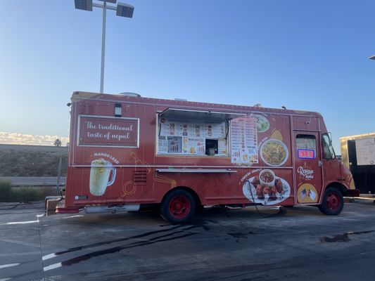 RESUNGA MOMO AND CURRY - Updated August 2025 - 47 Photos & 33 Reviews ...