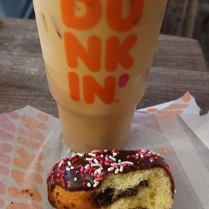 DUNKIN’ - Updated October 2024 - 19 Photos & 33 Reviews - 4535 Highway ...