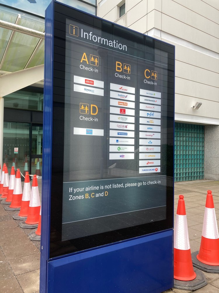 BIRMINGHAM AIRPORT - BHX - 79 Photos & 106 Reviews - Bickenhill Lane ...