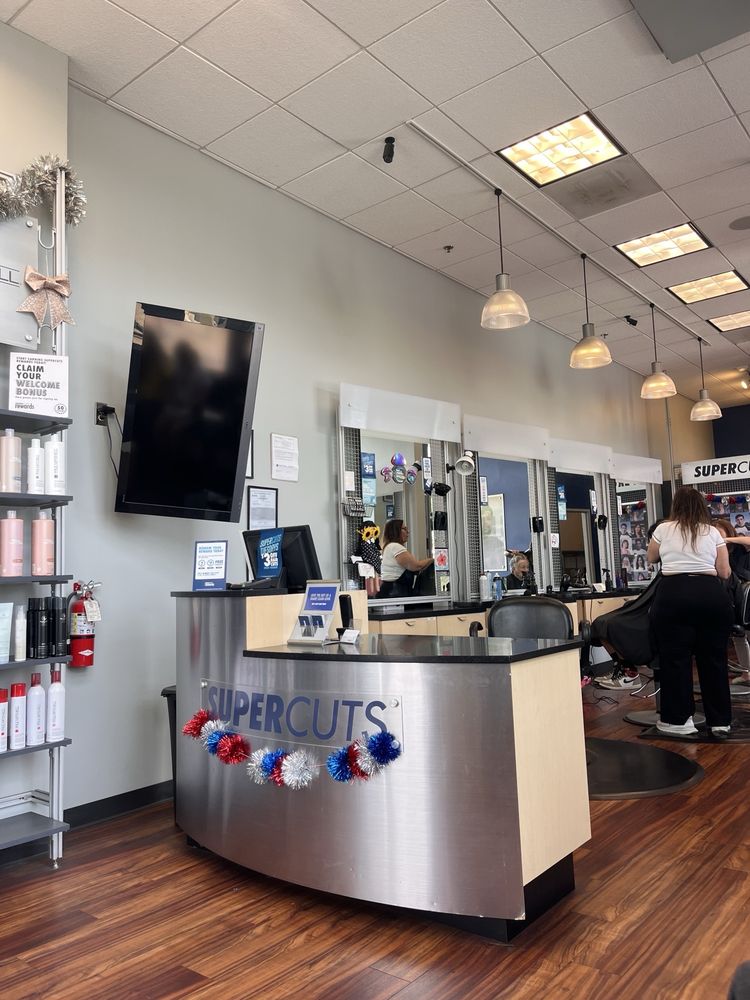 SUPERCUTS - Updated July 2026 - 42 Photos & 105 Reviews - 12151 Seal ...