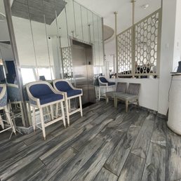 SPINNERS ROOFTOP GRILLE - TEMP. CLOSED - Updated July 2025 - 675 Photos ...