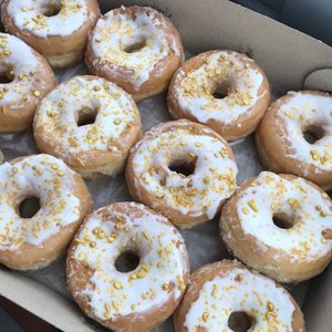 COUNTRY INN DONUT DRIVE IN - 19 Photos - 9426 Lewis And Clark Blvd ...