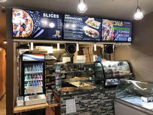 PIZZALICIOUS - Updated December 2025 - 14 Photos & 35 Reviews - 1210 ...