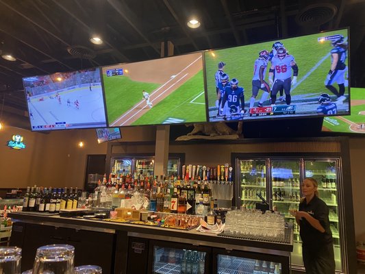 TAVERN 22 - Updated December 2025 - 23 Photos & 25 Reviews - 3401 ...