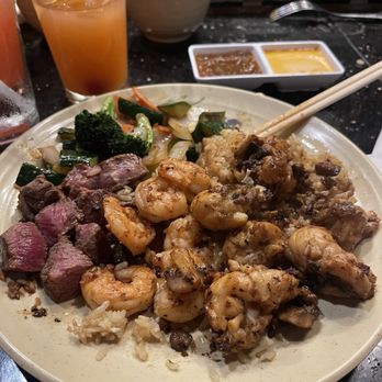 DOMO JAPANESE SUSHI GRILL AND BAR - Updated May 2025 - 528 Photos & 641 ...